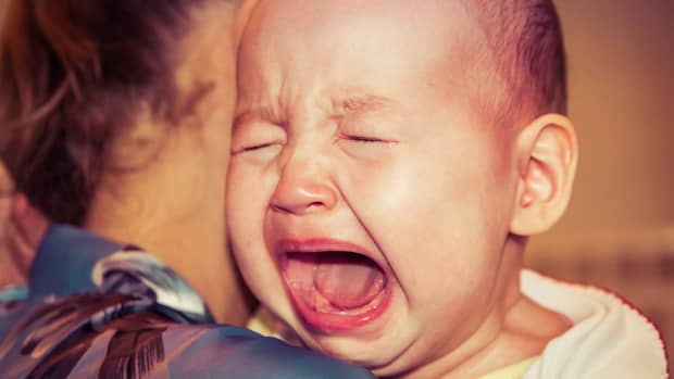 Grandma's Cool Trick for Calming Crying Baby Is Such a Game-Changer ...