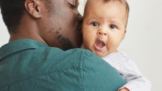 Dad Gets Baby to Sleep With Sweetest Nose Nuzzles - WeHaveKids