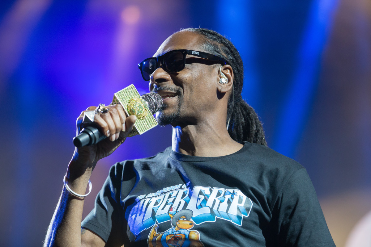 Snoop Dogg Has Rap Affirmations for Kids and 90s Moms Everywhere Are ...