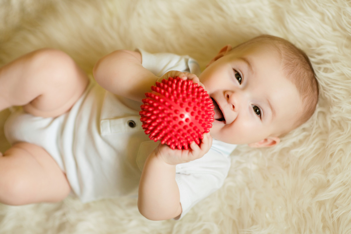 Baby Is Having a Blast With Buzzy Ball Til She Notices She’s Being ...