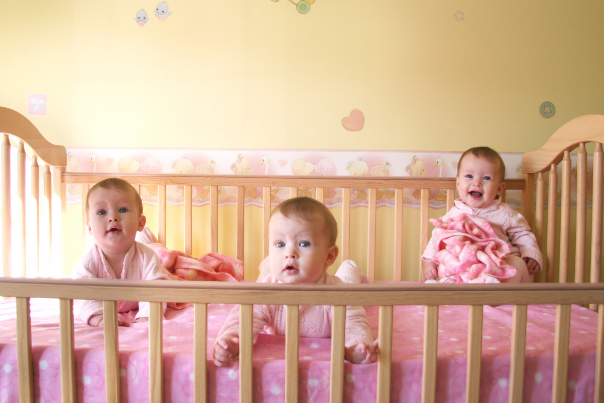 Triplet Babies “Crawl” in Hilarious Race for Puffs - WeHaveKids