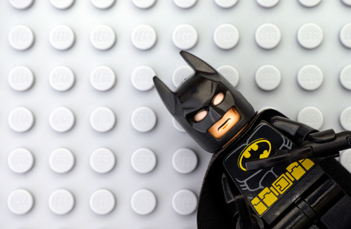 Mom’s DIY Lego Batman Costume Is Insanely Impressive - WeHaveKids News