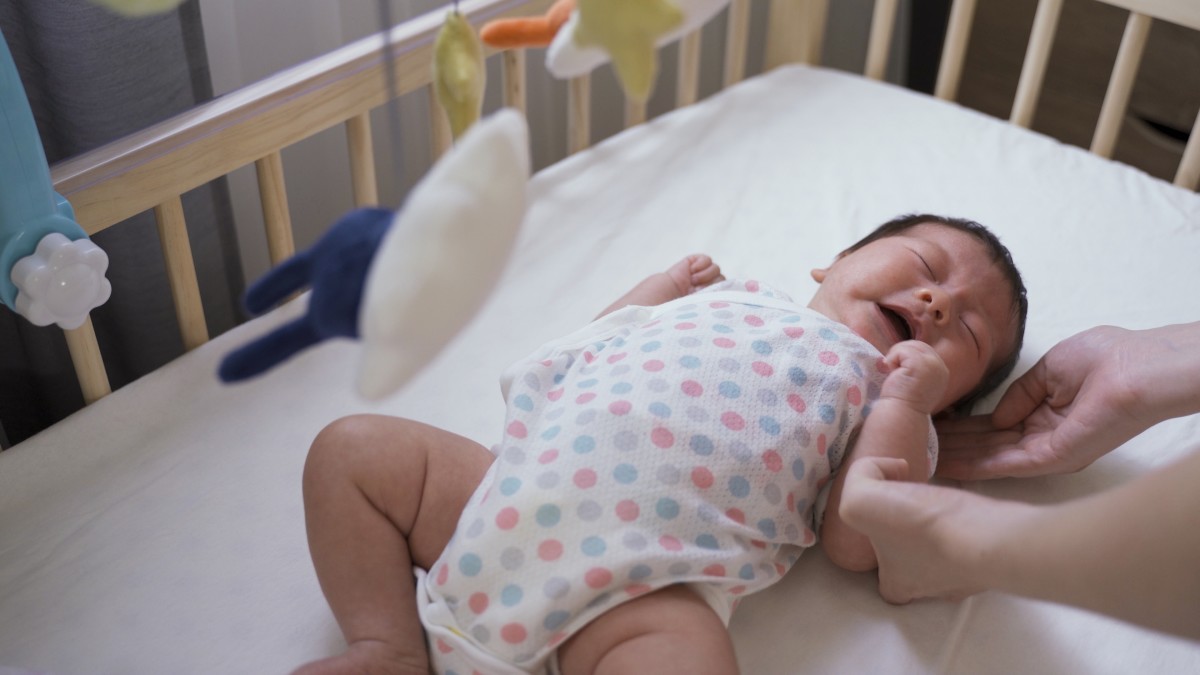 Woman Reminds Moms Why it Might Not Be the Best Idea to Grab Kid the ...