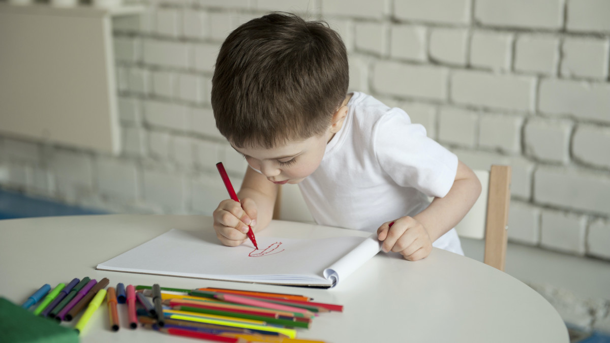 6-Year-Old Boy’s Drawing Skills Are Seriously Impressive - WeHaveKids