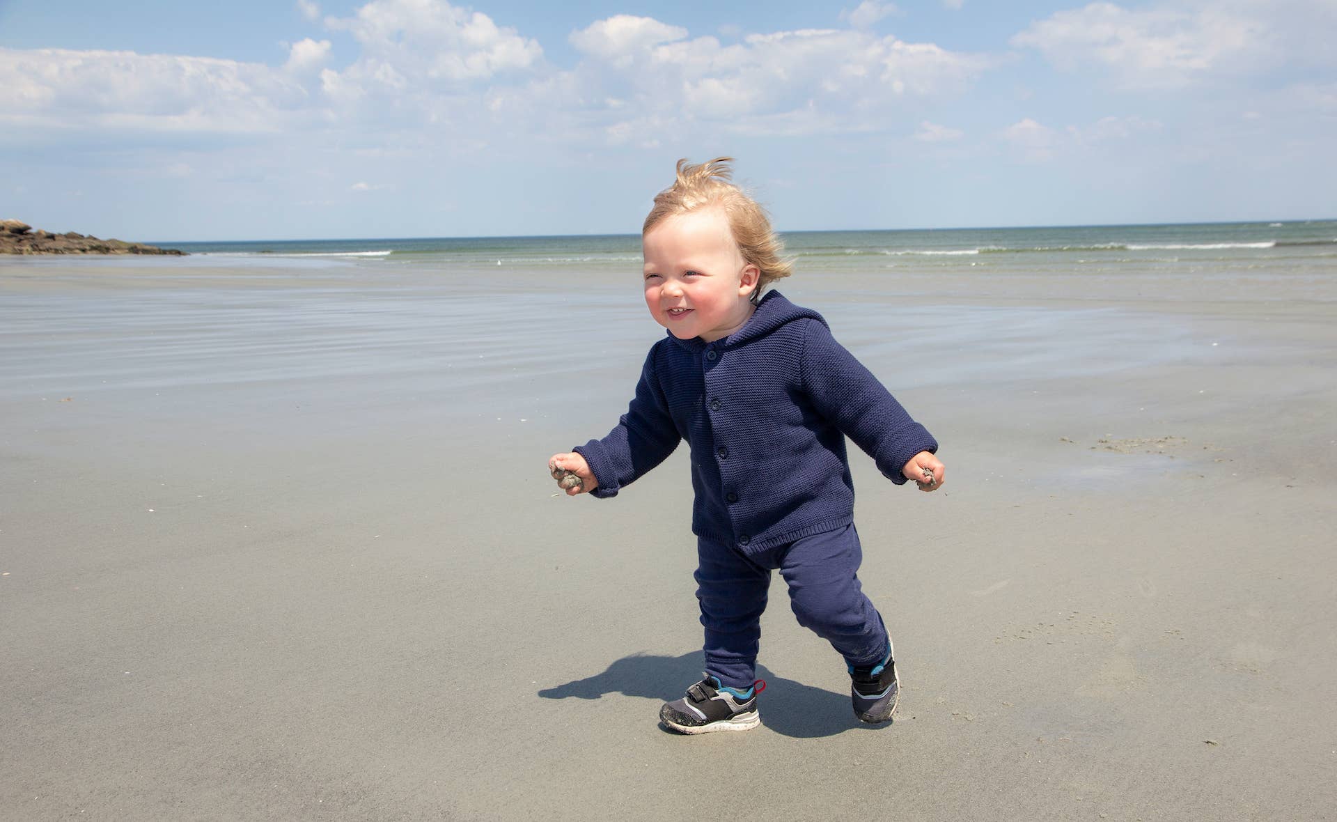 Toddler Boy Has the Most Adorable Reaction to Strong Wind - WeHaveKids News