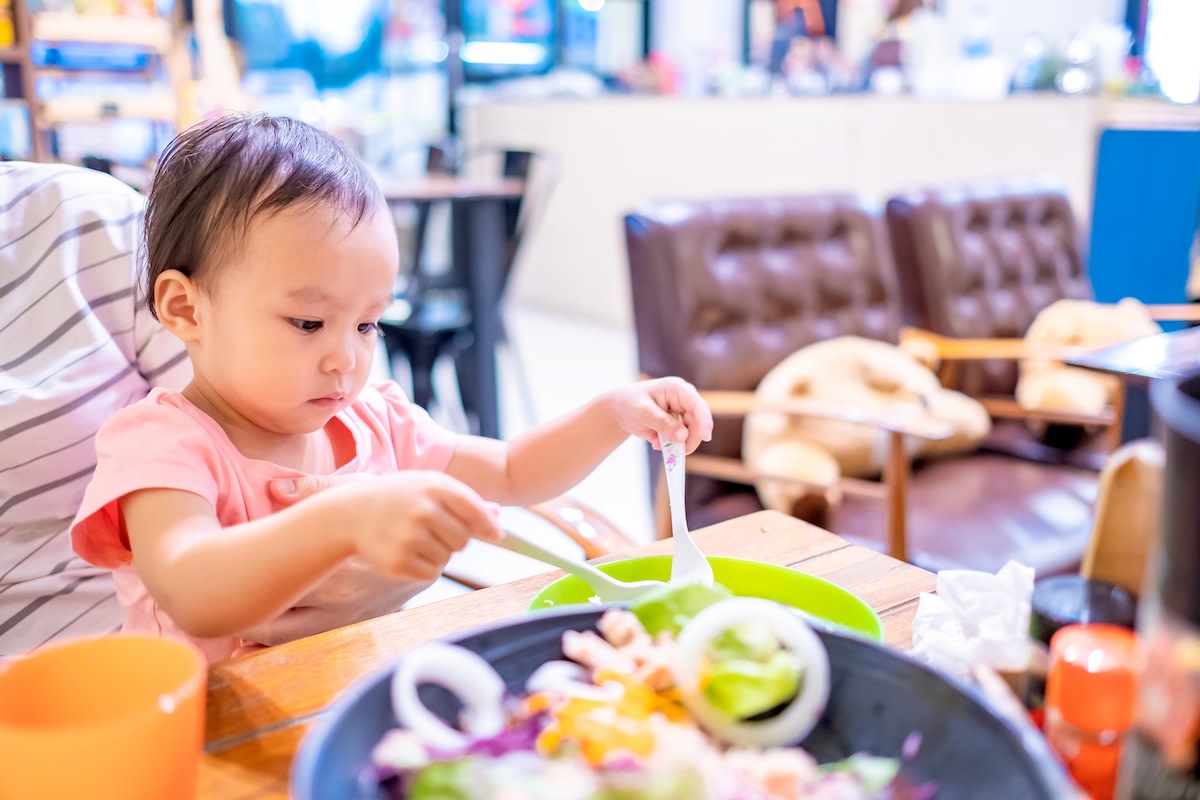 Funny Girl Not Ready to Leave Restaurant - WeHaveKids News