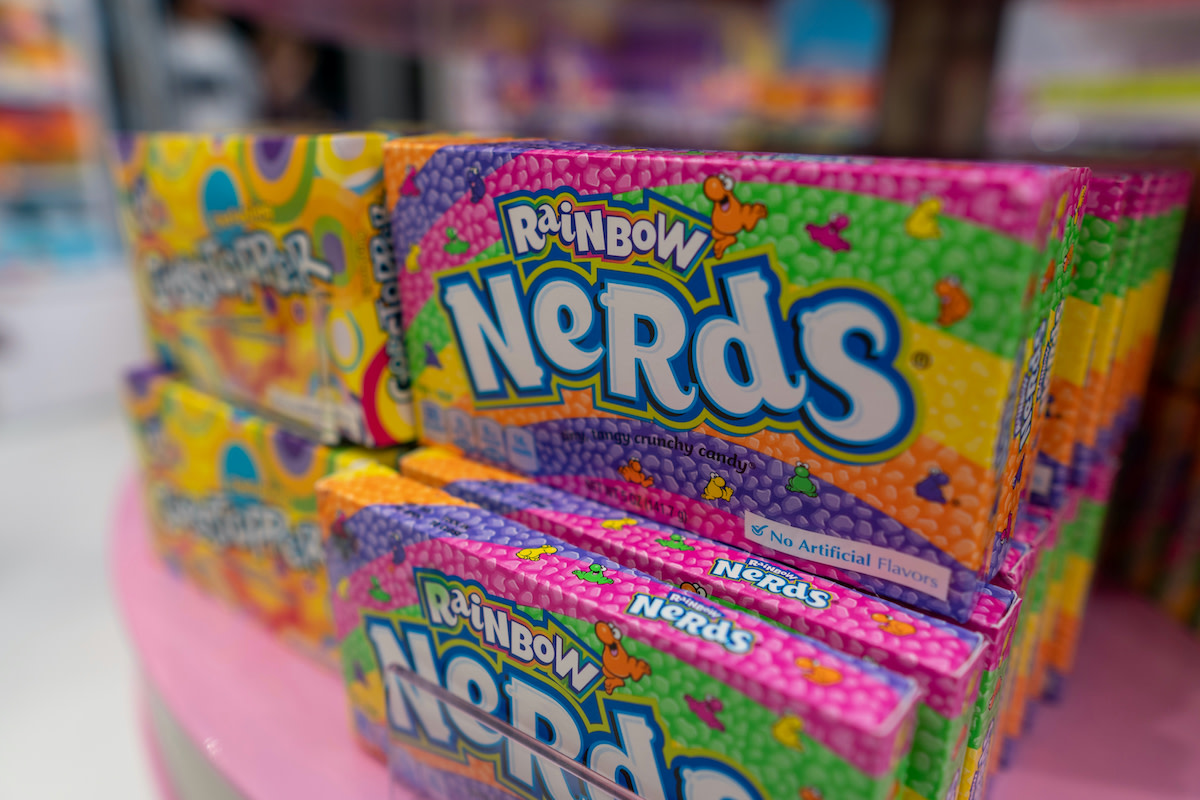 Toddler Girl Has Hilarious Way of Describing Candy and She’s Not Wrong ...