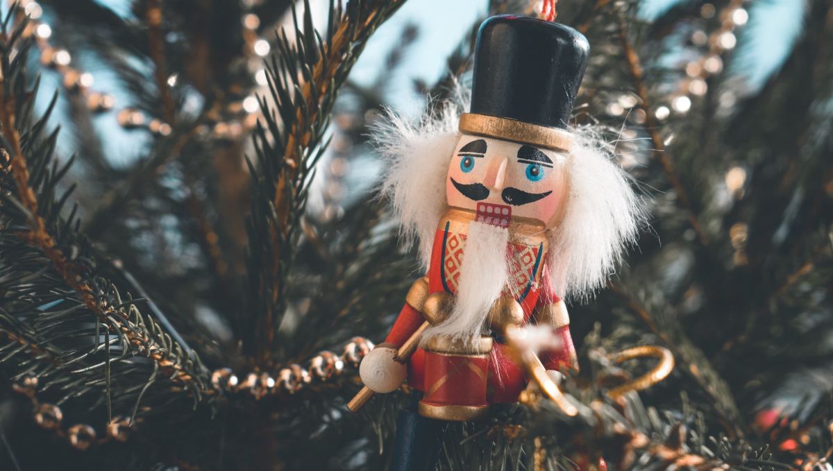 Little Girl Gives Funniest ‘Nutcracker’ Performance Ever - WeHaveKids News