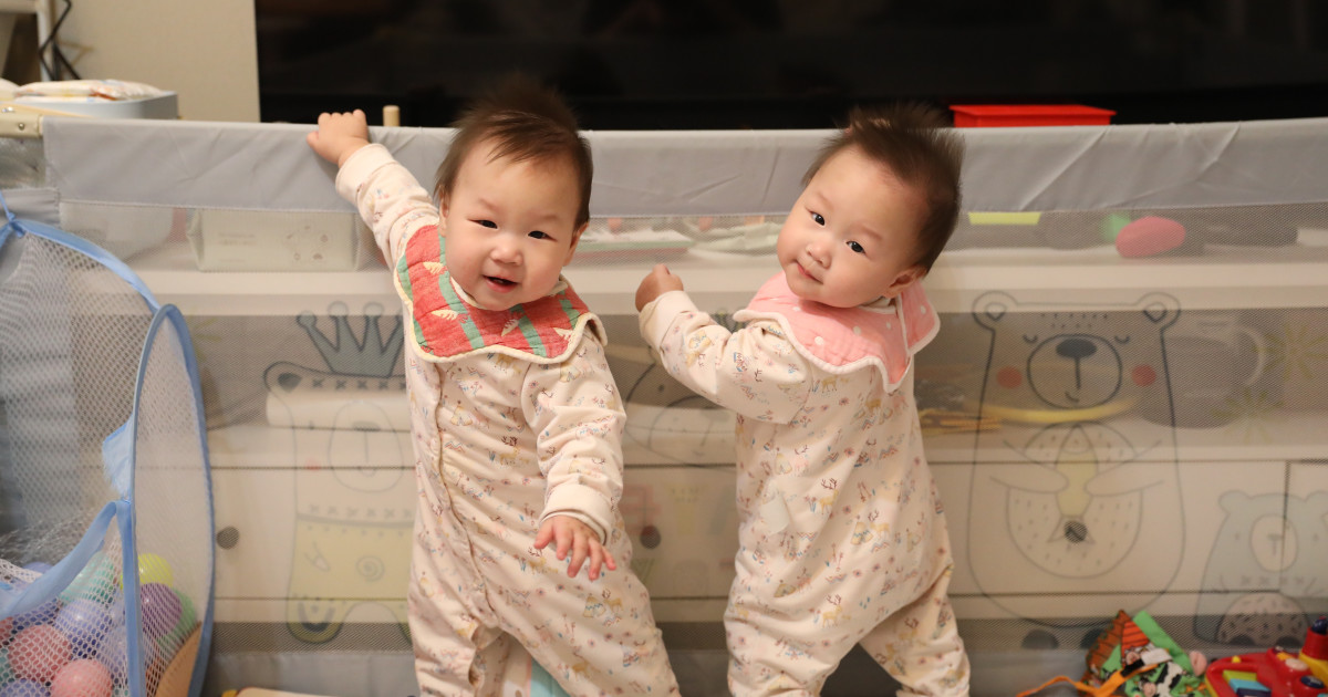 Toddler Twin Sisters Love Putting Each Other in Timeout Just Like ...