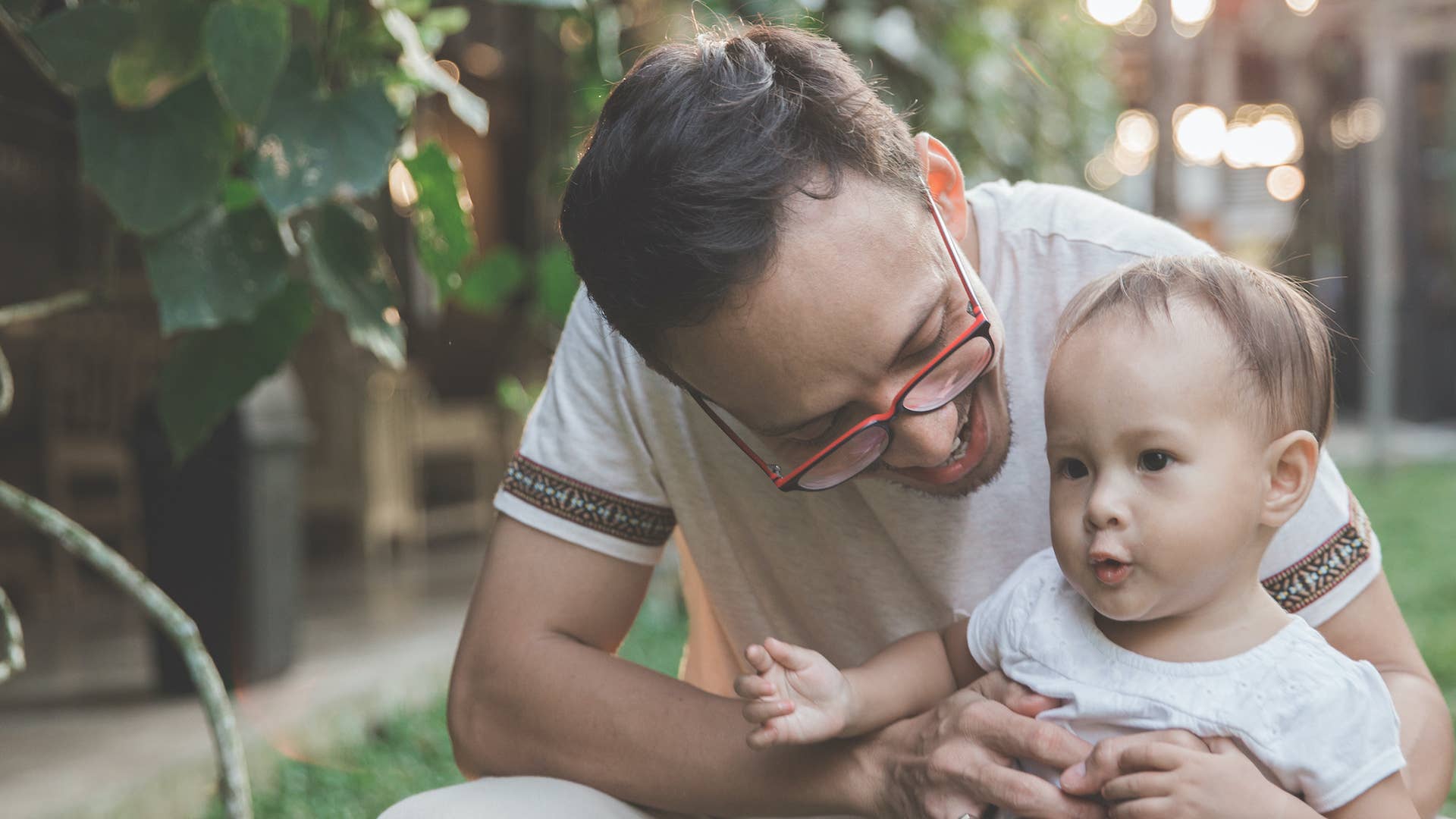 Australian Dad and Infant ‘Conversation’ Is Just Too Cute - WeHaveKids