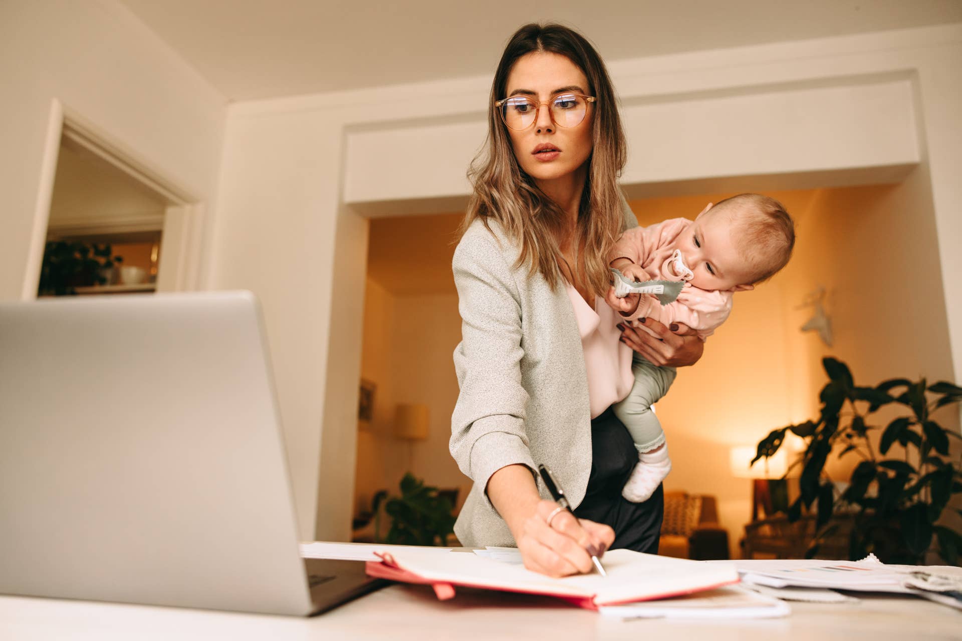 Working Moms Raise Kids Who Are Successful, Study Reveals - WeHaveKids