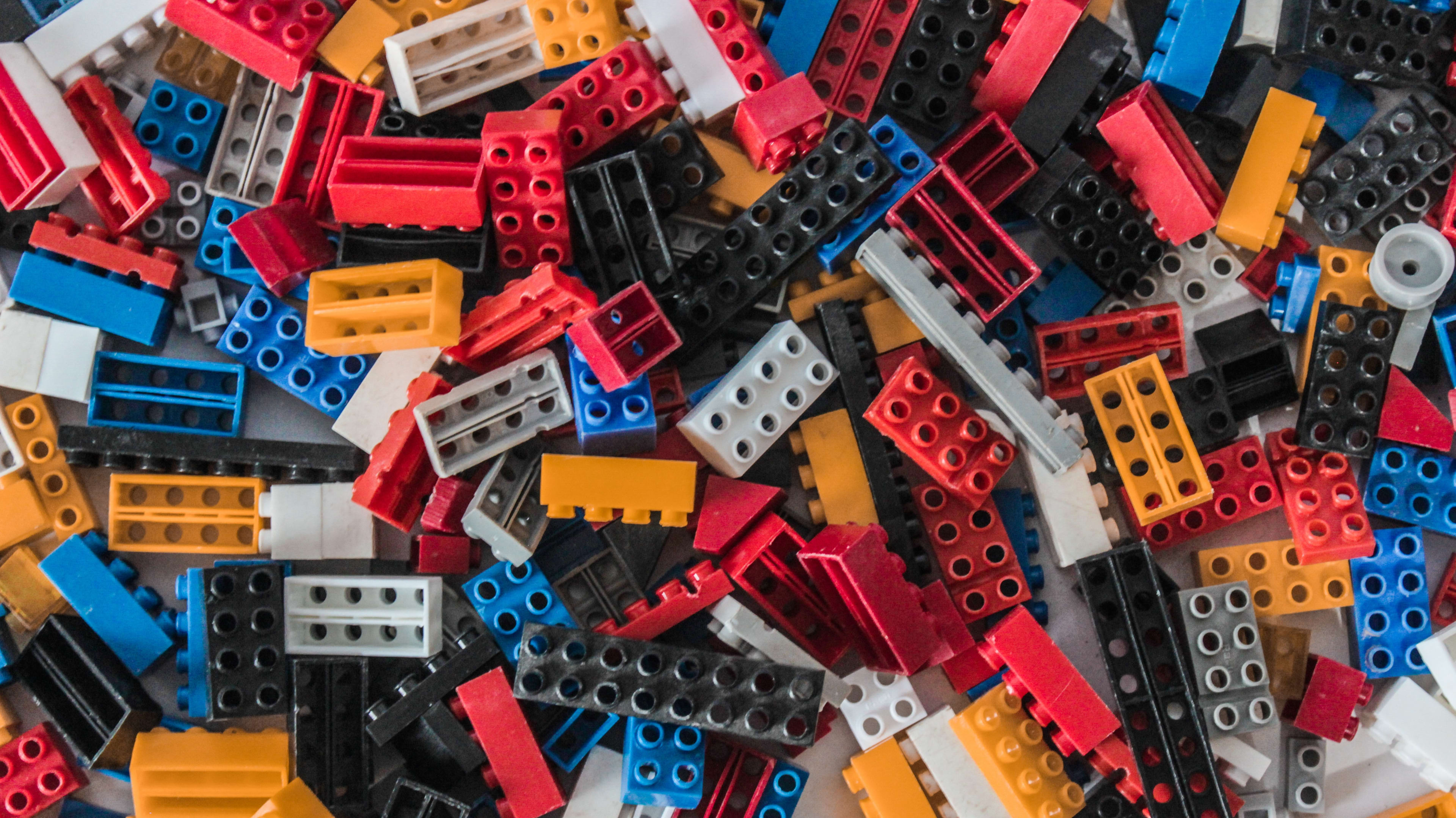 12 Cheap and Good LEGO Alternatives for Kids 2023 - WeHaveKids